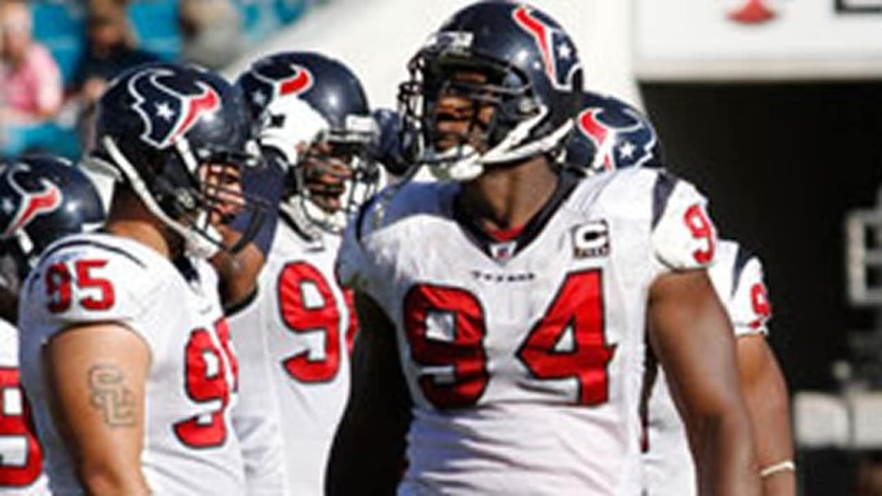 Texans sack Garrard