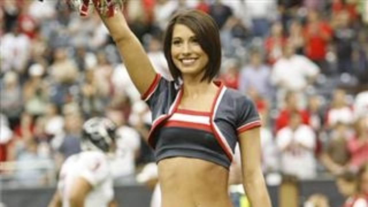 Cheerleader of the Week: Janna