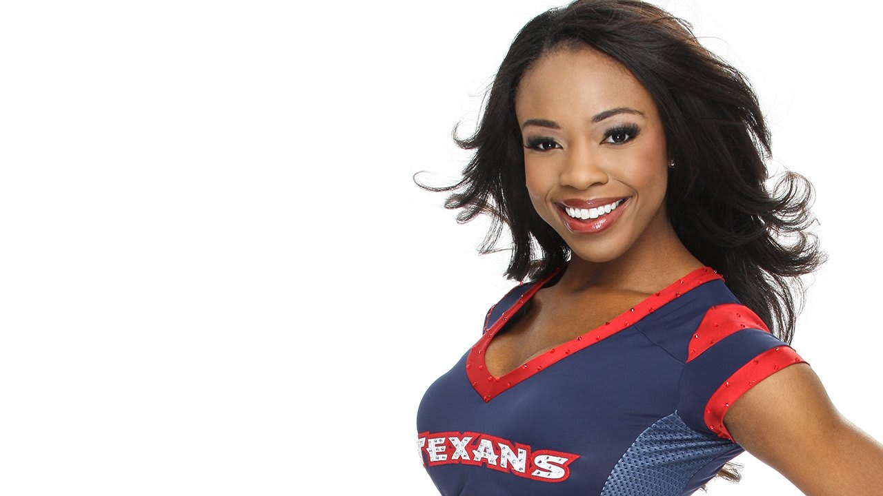 Meet the Squad: Elizabeth