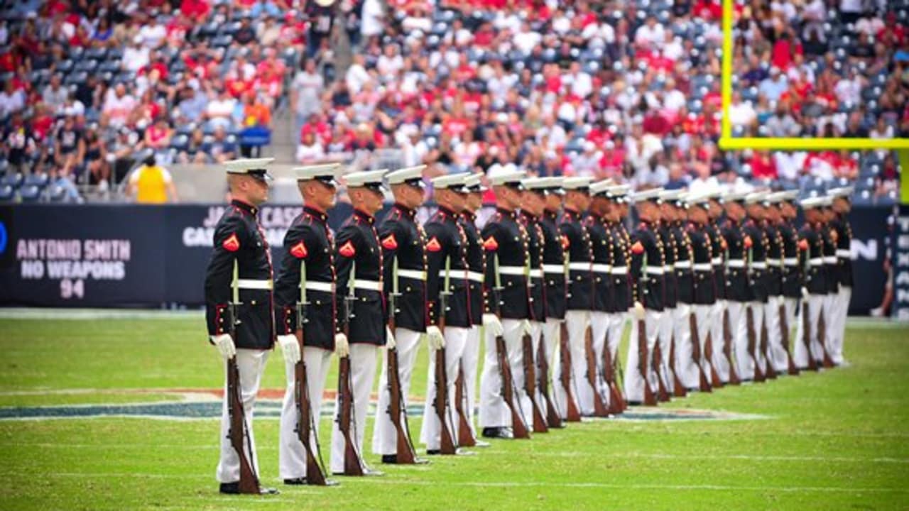 Photos: Salute to the Military Day