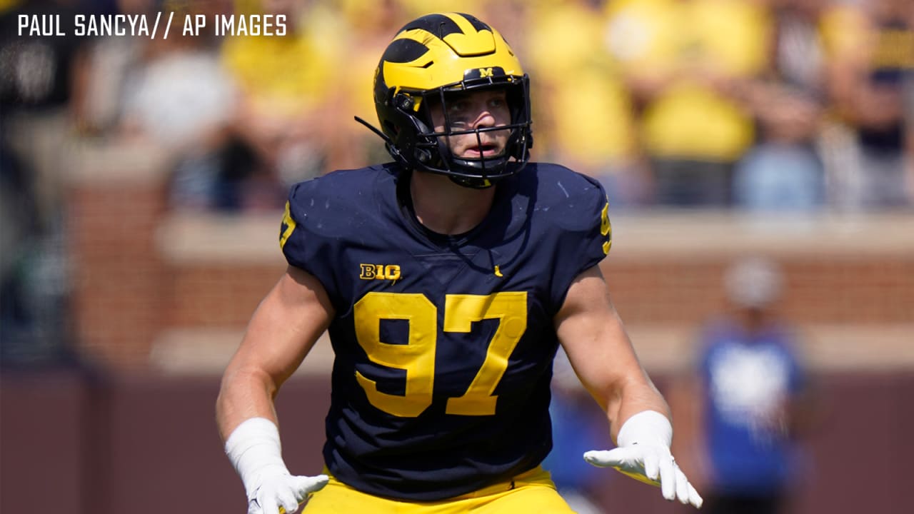 Michigan beat reporter Isaiah Hole gives insight on DL Aidan Hutchinson ...
