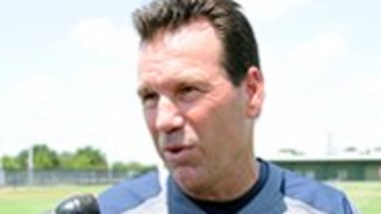 Gary Kubiak returns to practice field