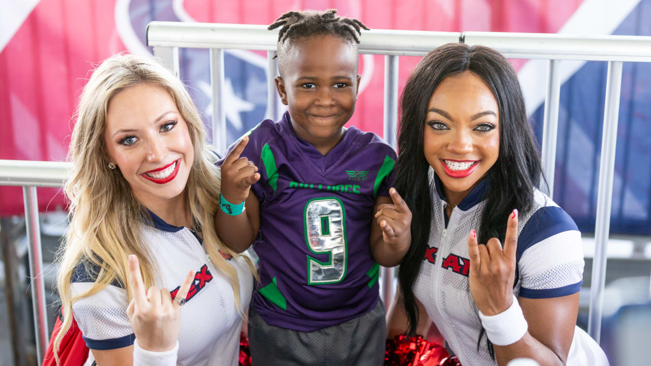Photos: Youth Football Visits Day 4 of Texans Camp