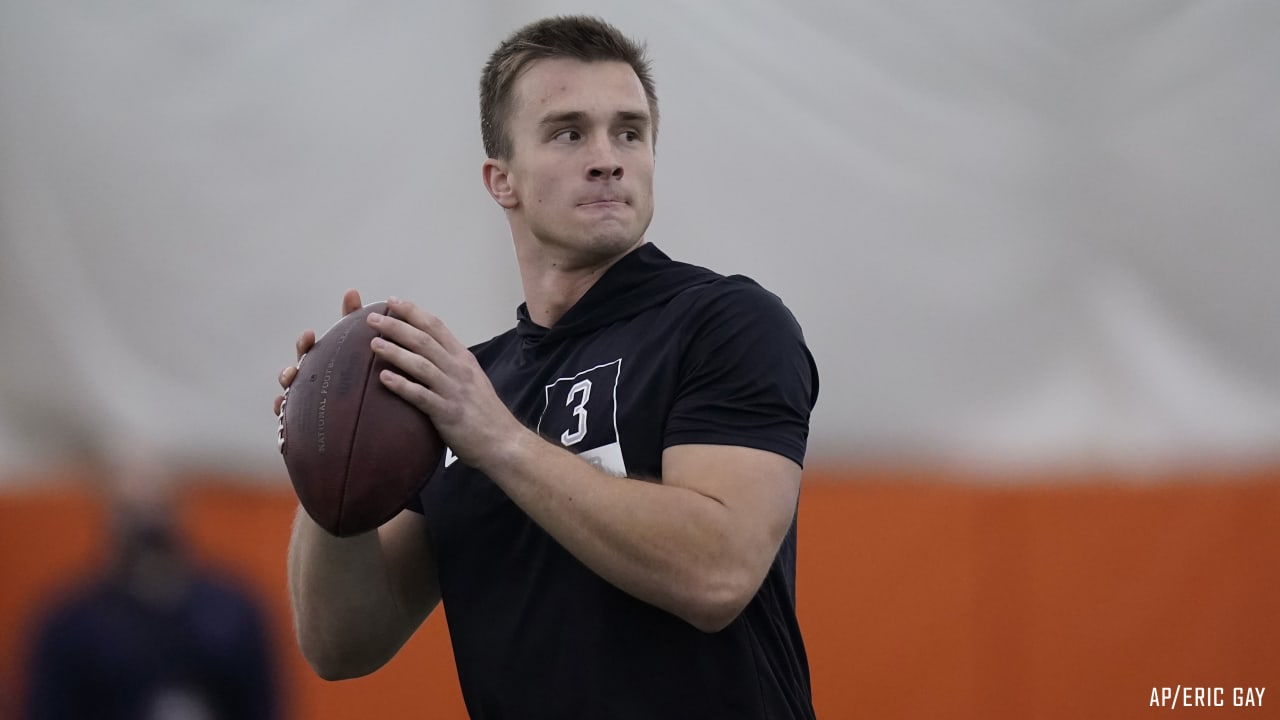 Voice of the Houston Texans Marc Vandermeer puts together his Mock ...