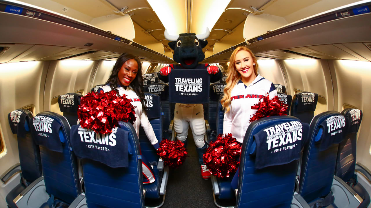 Traveling Texans Photos: Playoff Flags on United