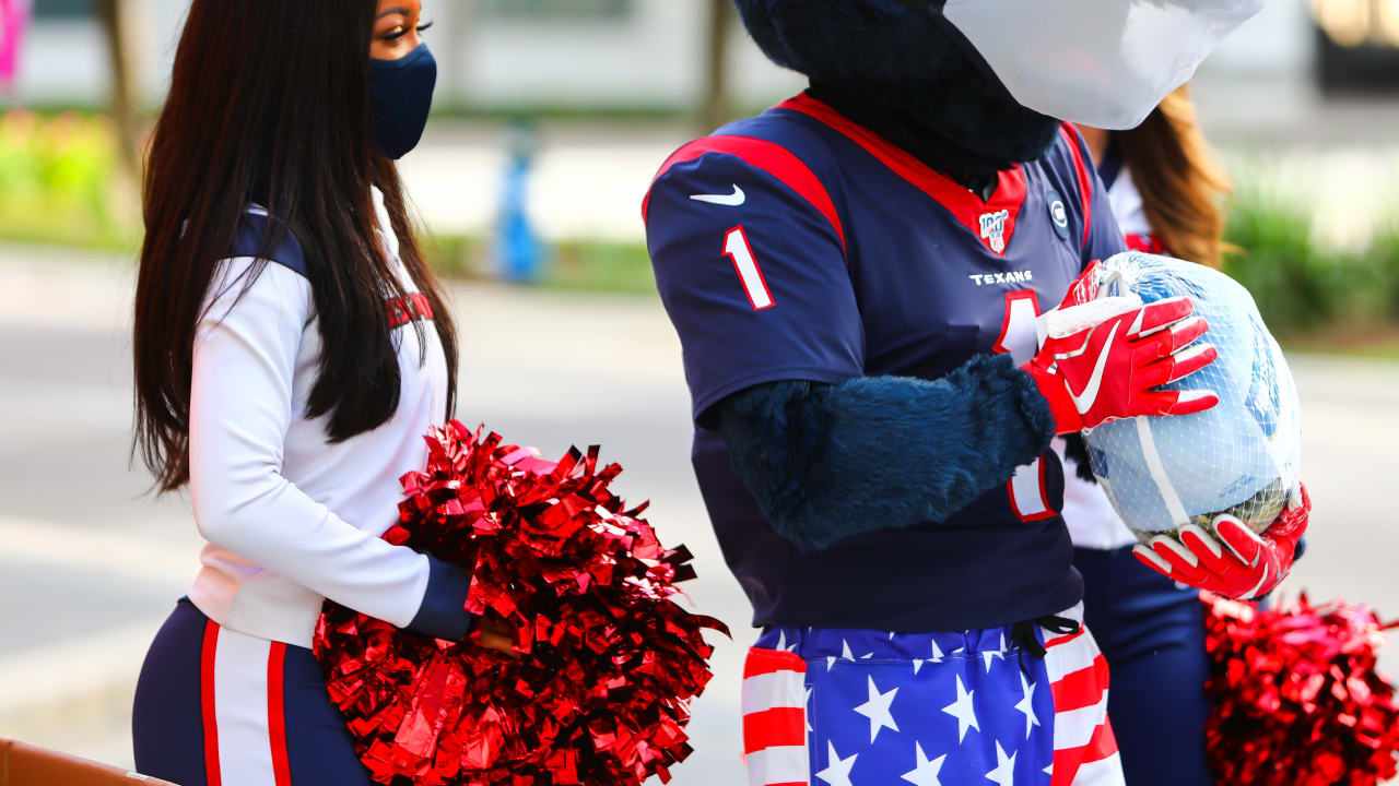 Photos: Super Turkey Food Drive