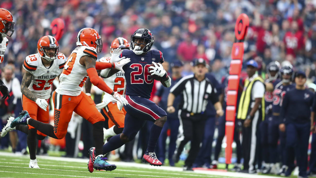 Lamar Miller leads rushing attack with another 100-yarder