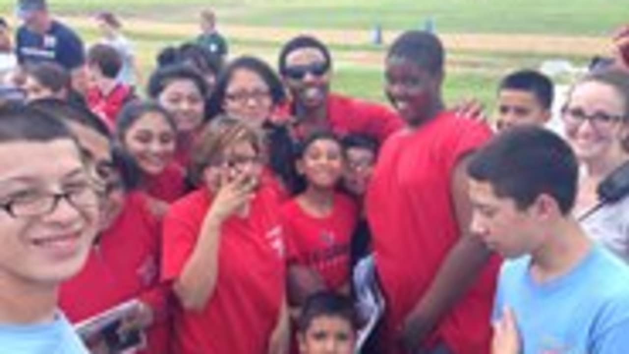 Texans build outdoor track at Patrick Henry Middle