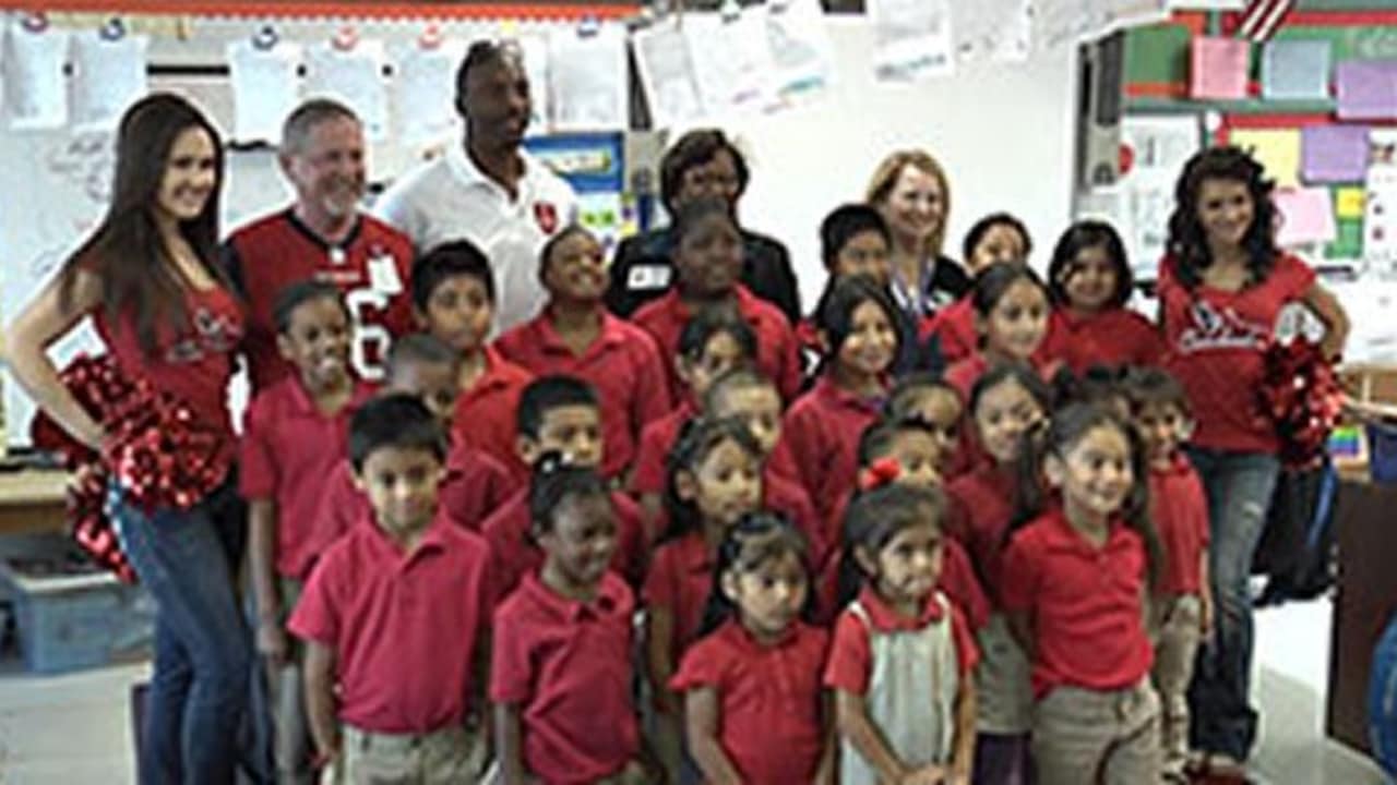 Texans give helping hand