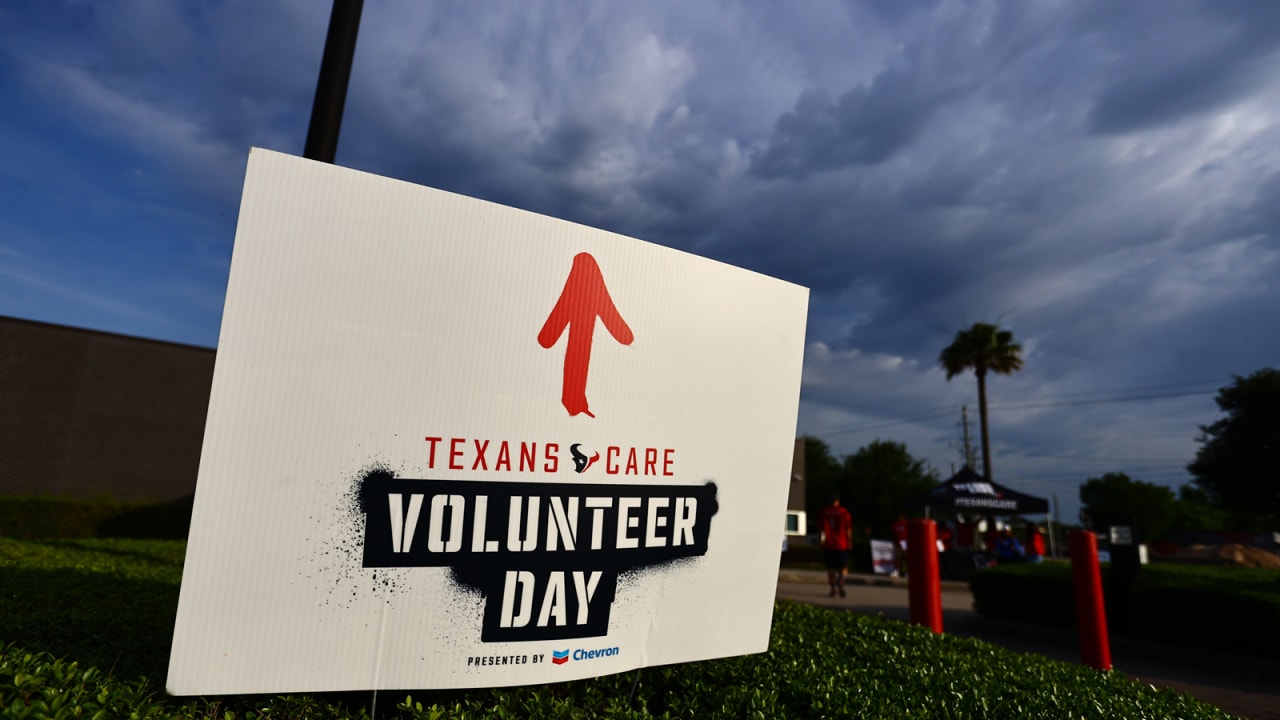2023 Texans Care Volunteer Day signups now open!