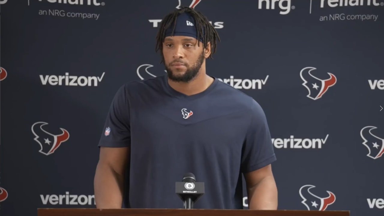 TE O.J. Howard | Press Conference (10-31-2022)