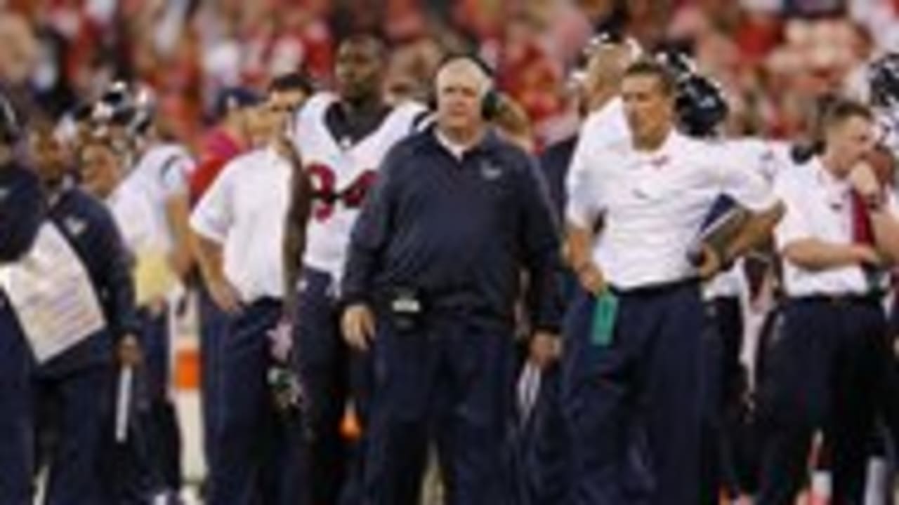 Wade Phillips named interim head coach