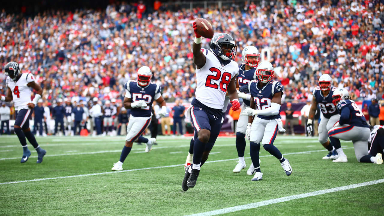 Alfred Blue scores on 1-yard TD run
