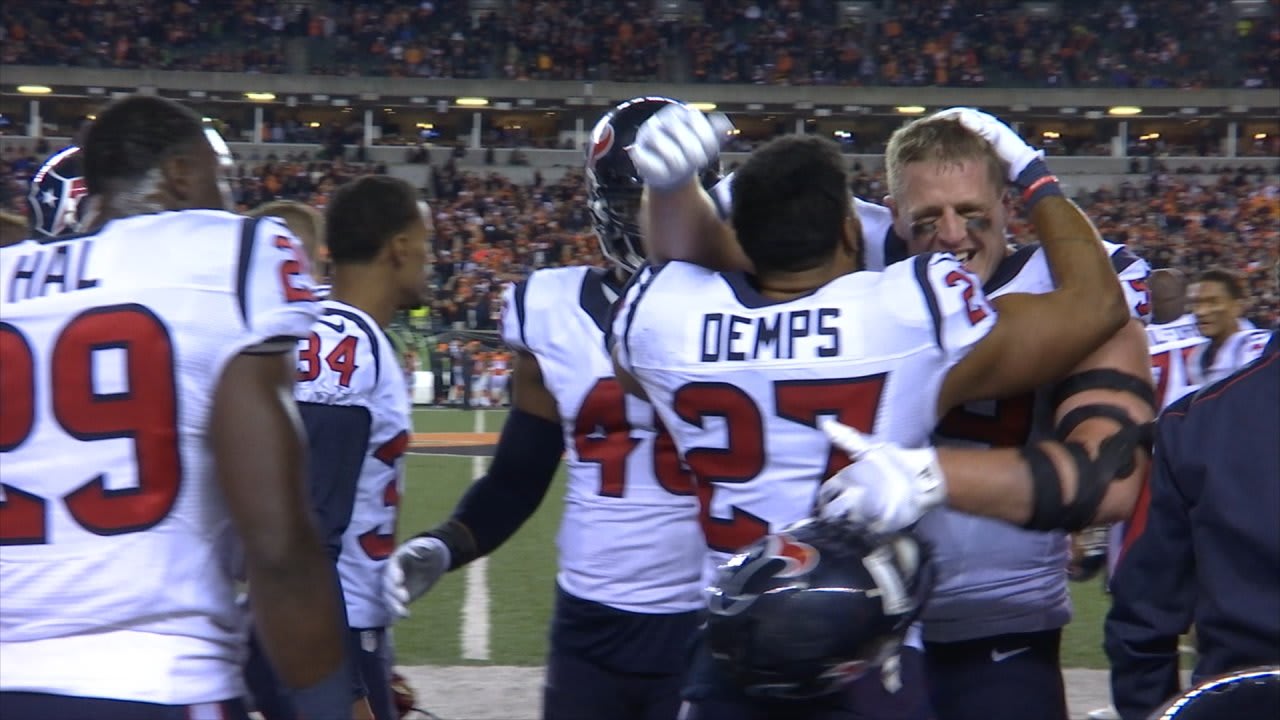 Behind the Bench: The Winning Play