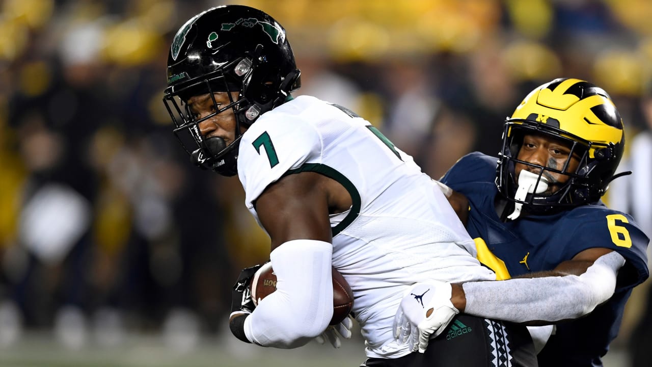 The Houston Texans have signed Jordan Murray and waived Joe Doyle