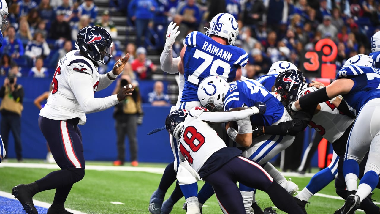 HIGHLIGHT vs. Colts | Christian Harris third-down sack