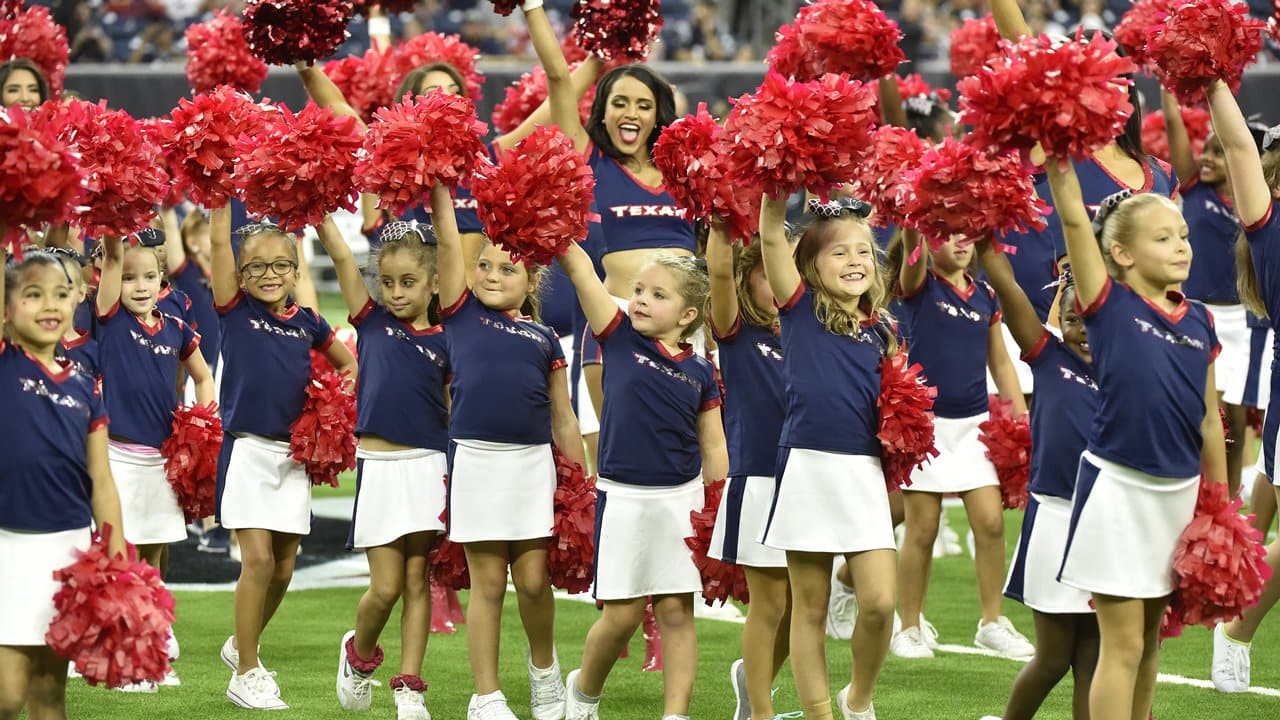 Cheer: Texans vs. Pats
