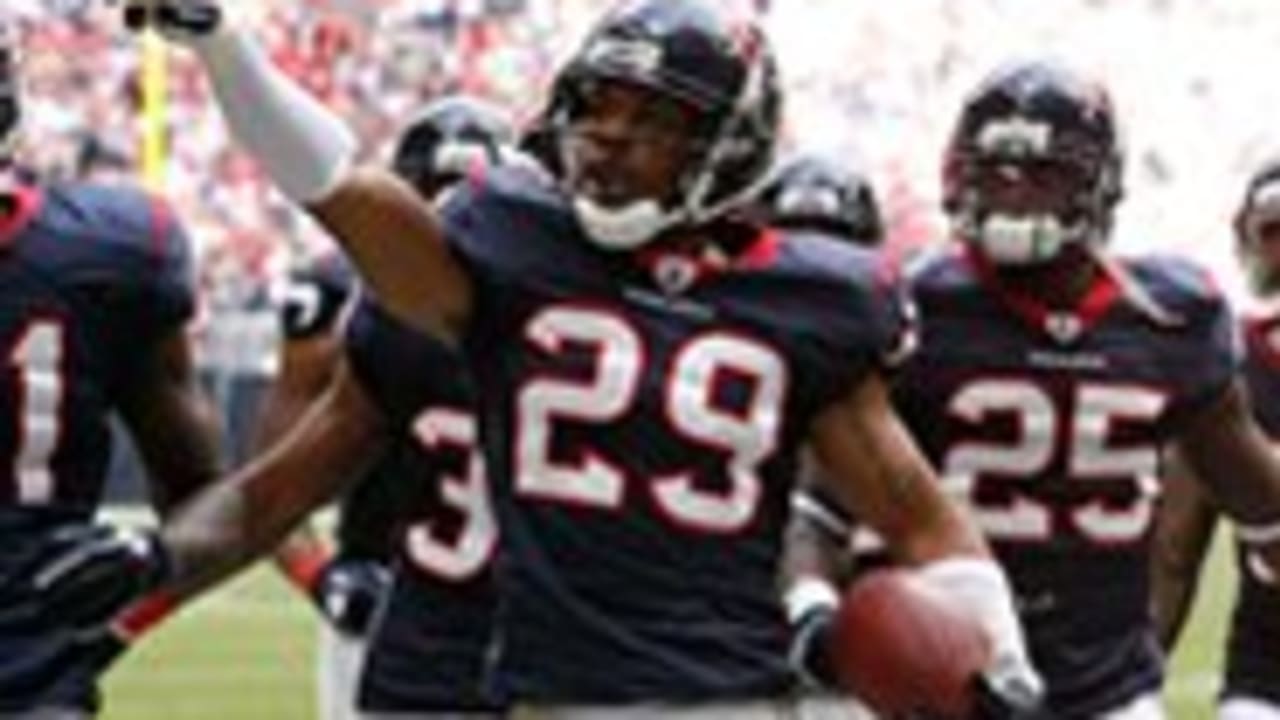Texans' defense still alive