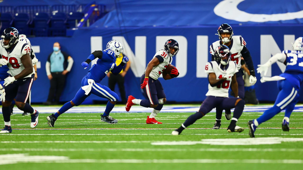 Houston Texans Running Back David Johnson caught 11 passes for 106 ...