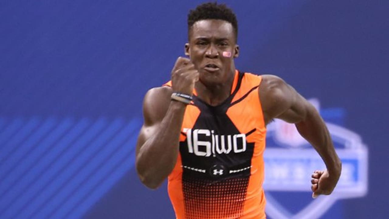 Phillip Dorsett runs the 40