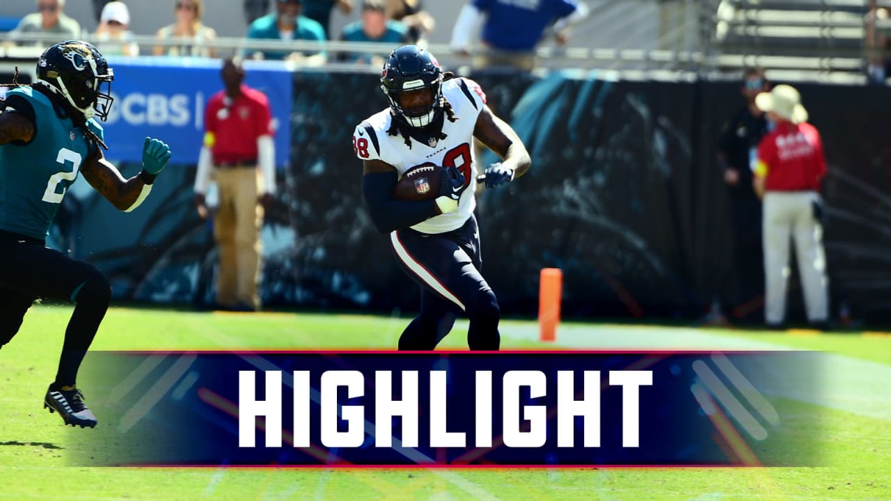 HIGHLIGHT | Jordan Akins secures a HUGE first down