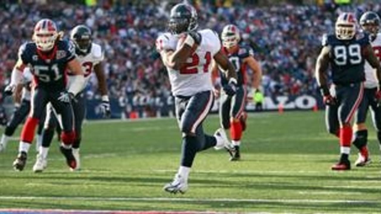 Moats carries Texans to victory