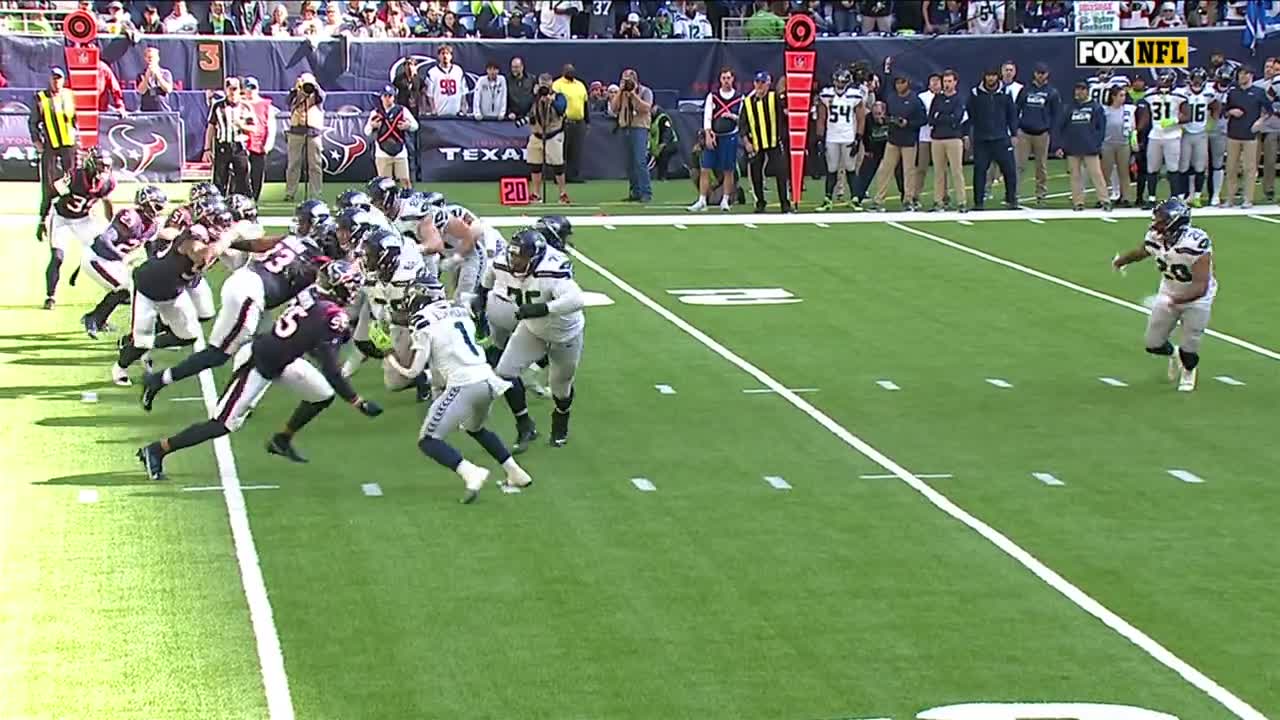 HIGHLIGHT | Rookie Garret Wallow gets the TFL