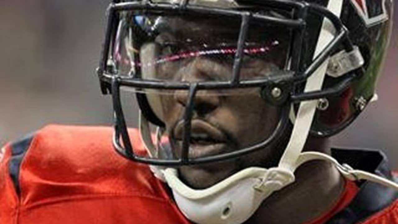 Reeves close to return