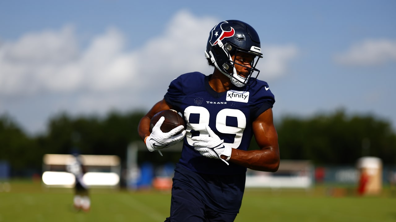 | Happy Birthday to WR Jared Wayne!