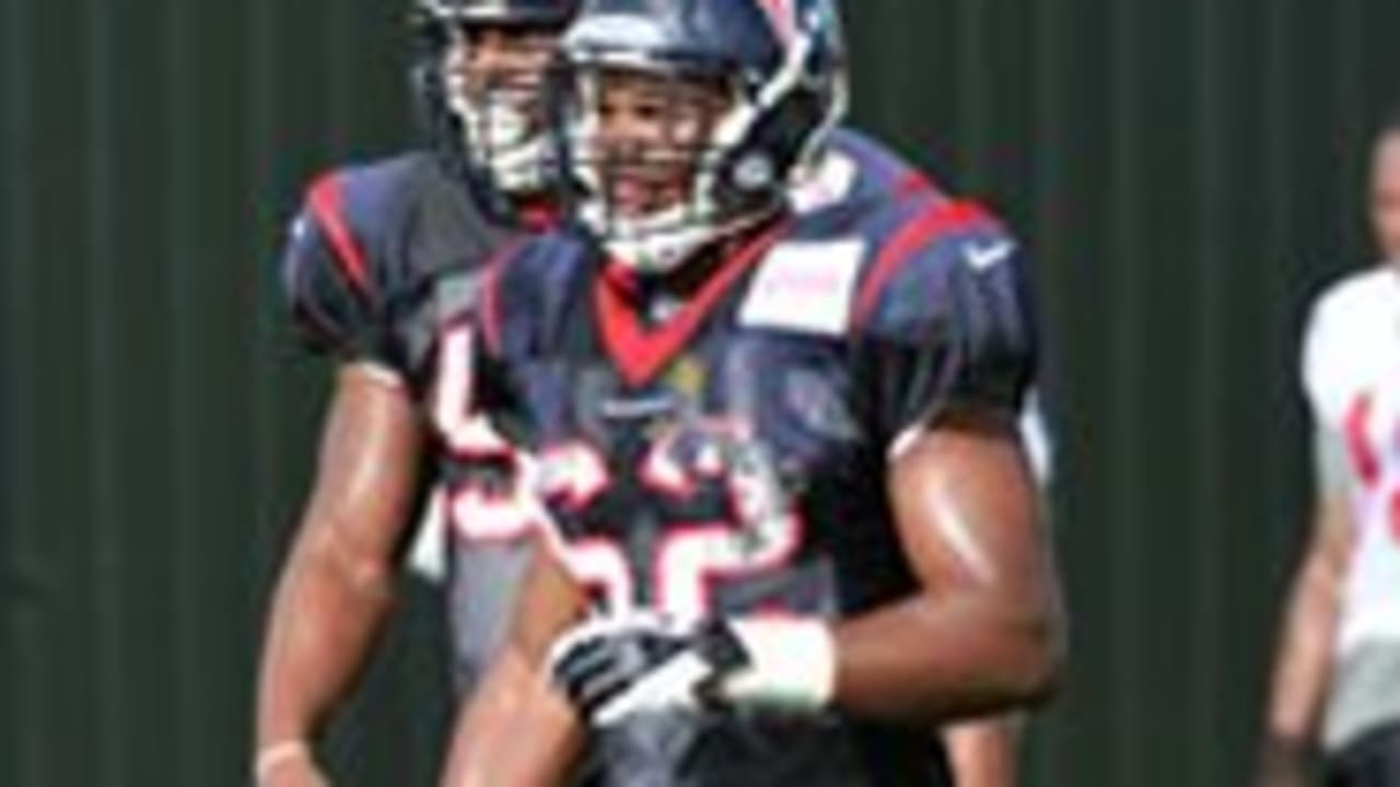 Elliot Coffey goes from Enterprise to Texans in 1 week