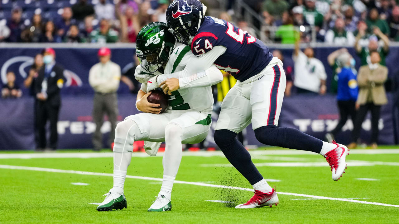 HIGHLIGHT | Jake Martin with the BIG THIRD DOWN STOP