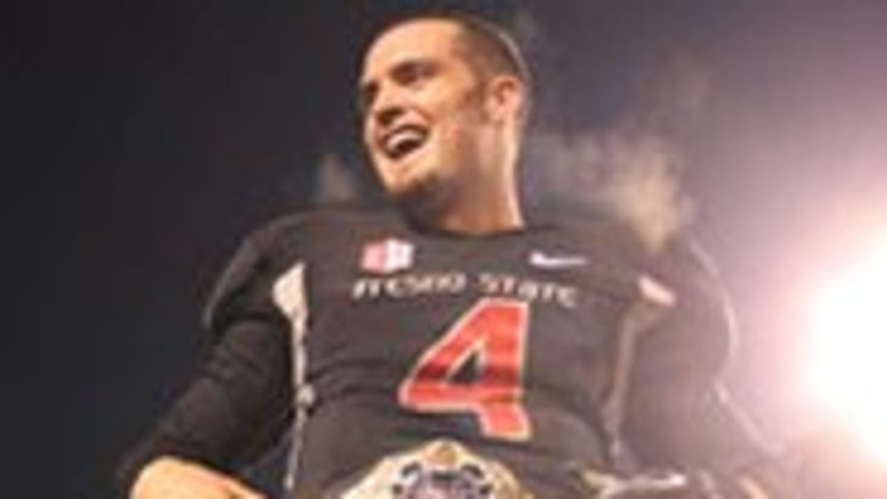 Fresno State QB Derek Carr preps for NFL