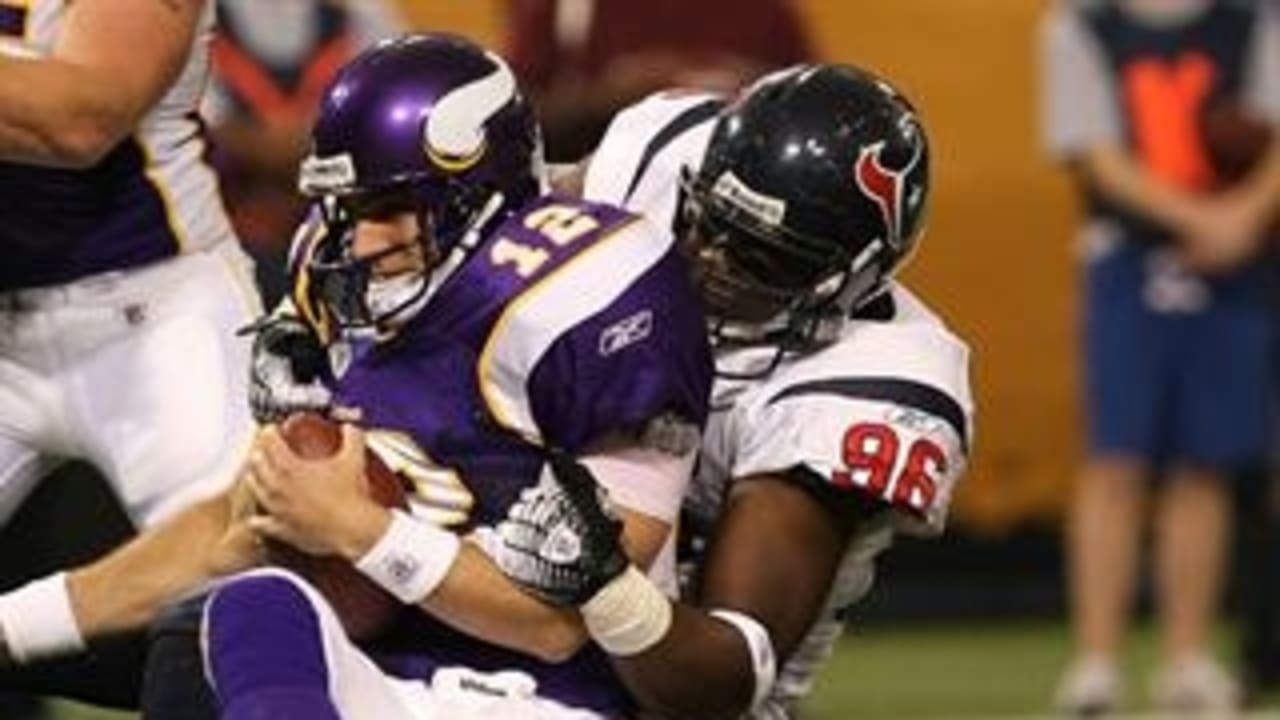 Texans release Cochran