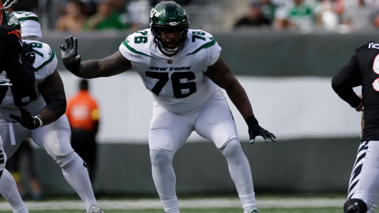 The Houston Texans have signed free agent George Fant