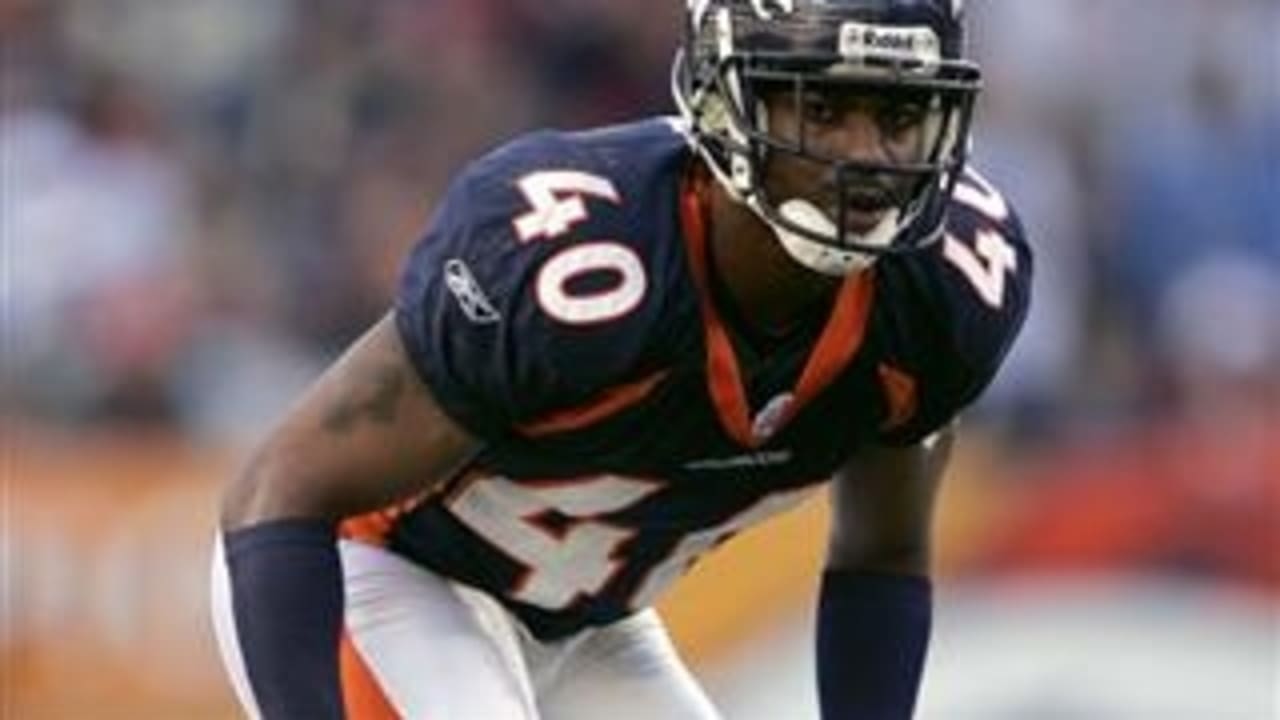 Texans sign Cox