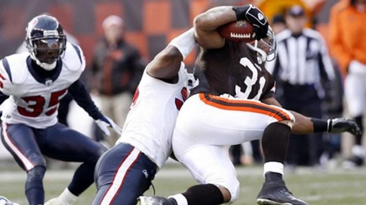 Super Mario slams Browns Jamal Lewis