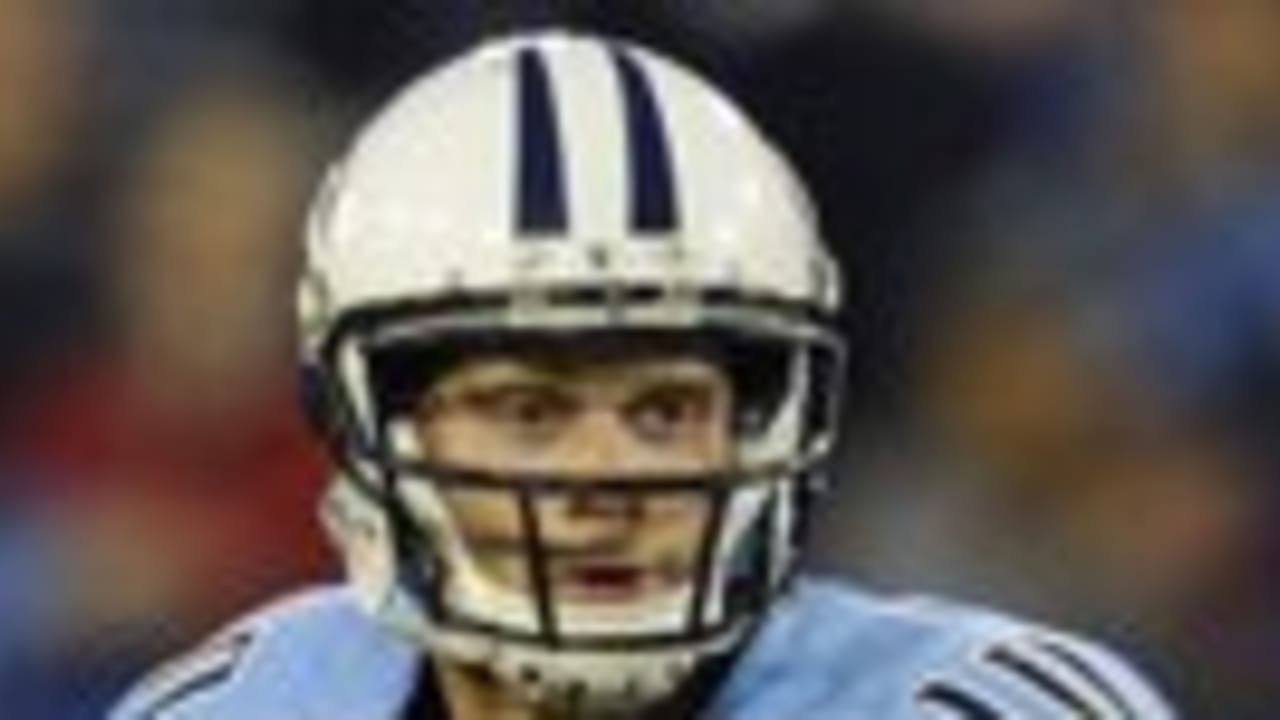 Jake Locker Shows Grit in Return to Titans