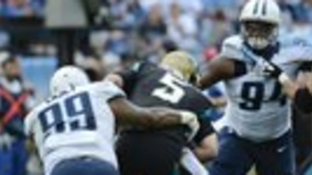 Titans Snap Skid, Beat Winless Jaguars 16-14