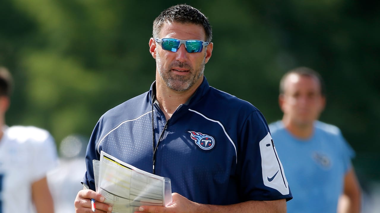 James Shaw Jr., Hero from Waffle House Shooting, Visits Titans