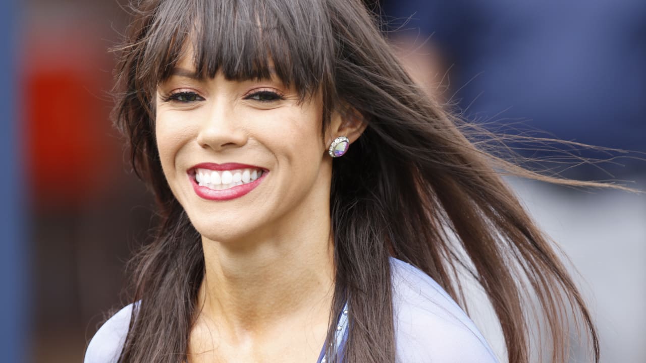 Titans Cheerleader Spotlight: Erica