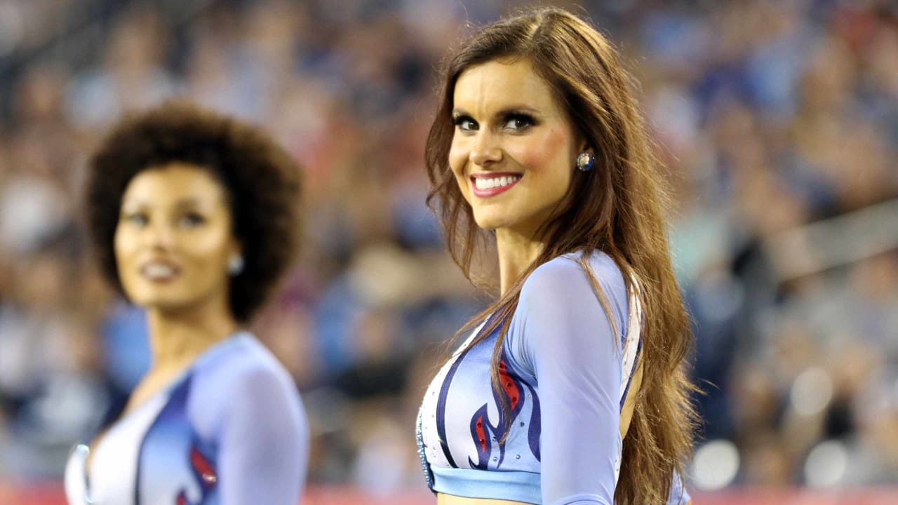 Titans Cheerleader Spotlight: Stephanie