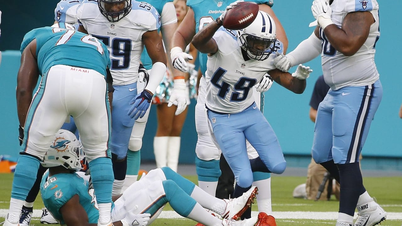 Titans Defense Forces Fumble and Recovers