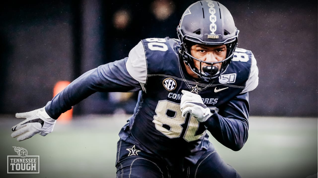 Titans Sign Former Vanderbilt TE Jared Pinkney to Futures Contract