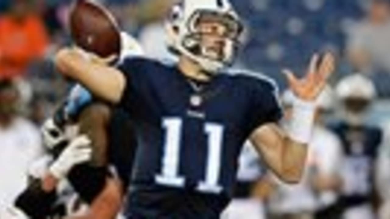Titans Bring Back QB Alex Tanney