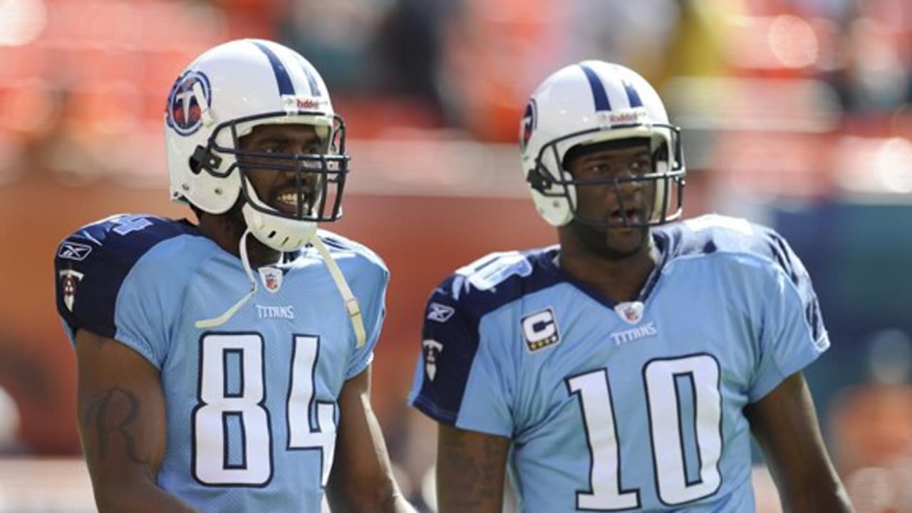 Titans-Dolphins Photos