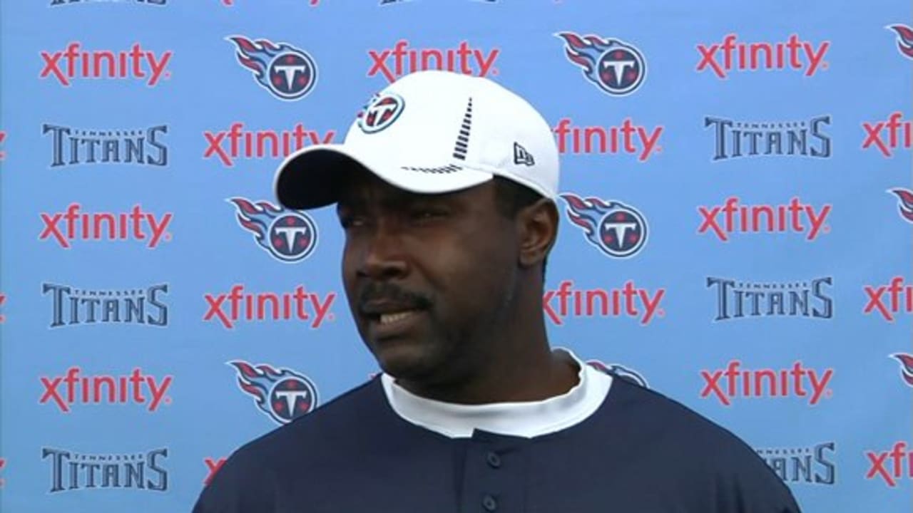 Defensive Coordinator Jerry Gray