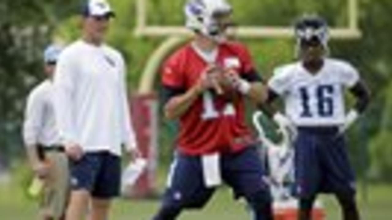 Coach Says Titans Look Improved, Need to Show it on Field