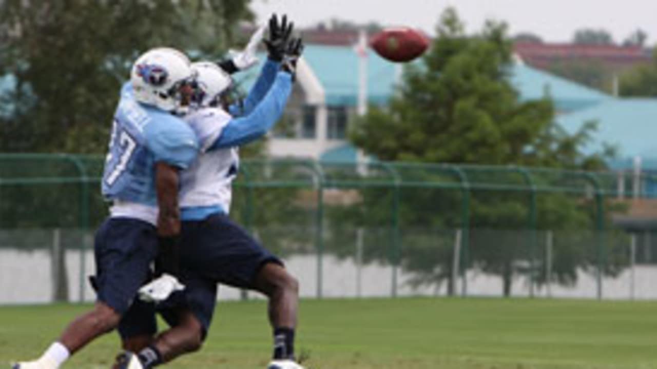 Camp Notebook: Wright Returns to Practice After Awkward Landing