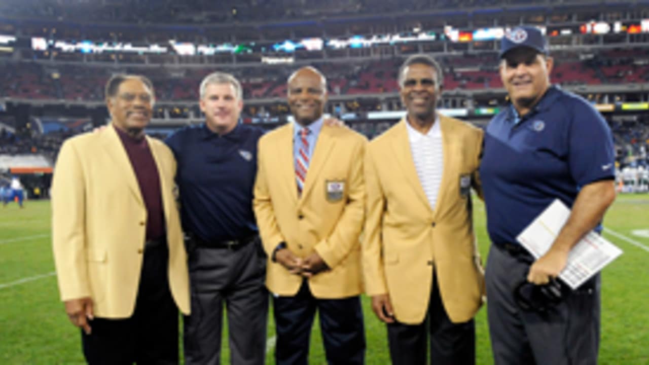 Titans Proud to Honor Hall of Fame Alumni
