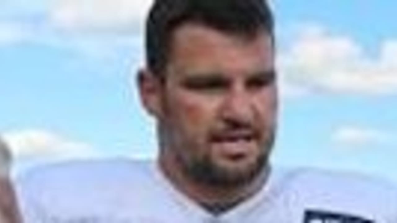 Titans Add T Will Svitek to Active Roster; Sign TE Brett Brackett to ...